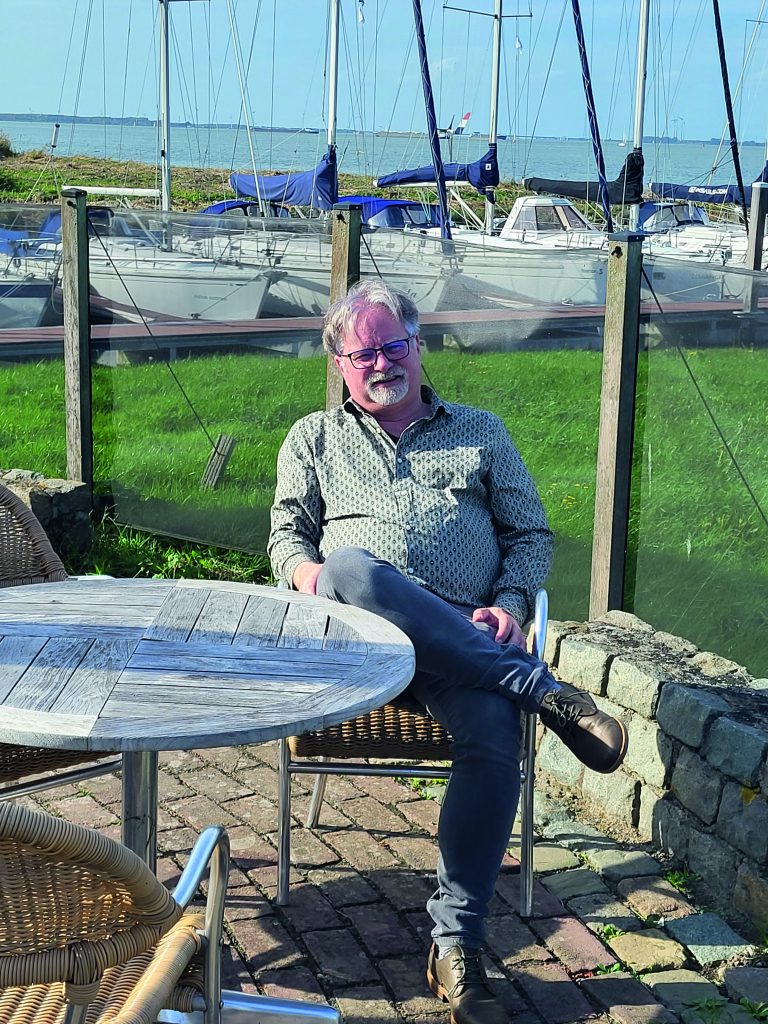 ‘Scholen stop met die schijnneutraliteit!’ - NMV